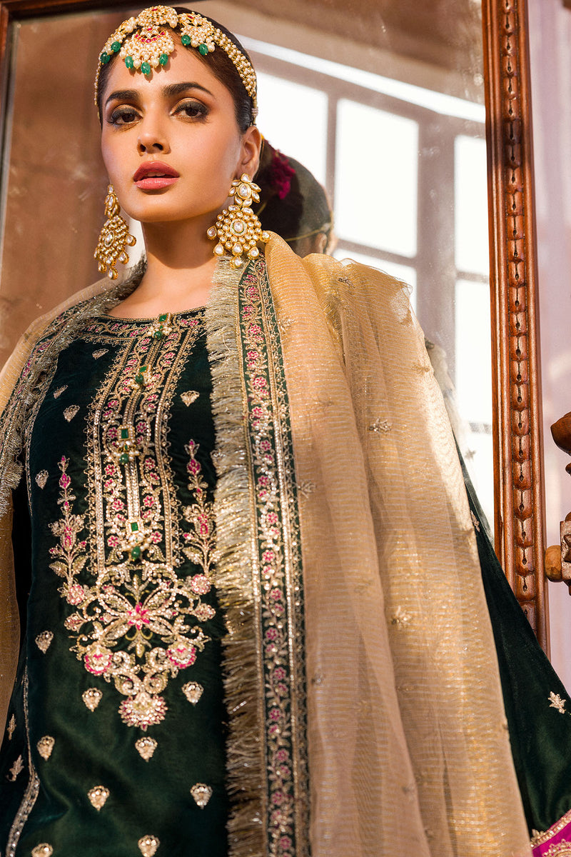 4403 Mehrun Nisa Embroidered Velvet Unstitched Motifz