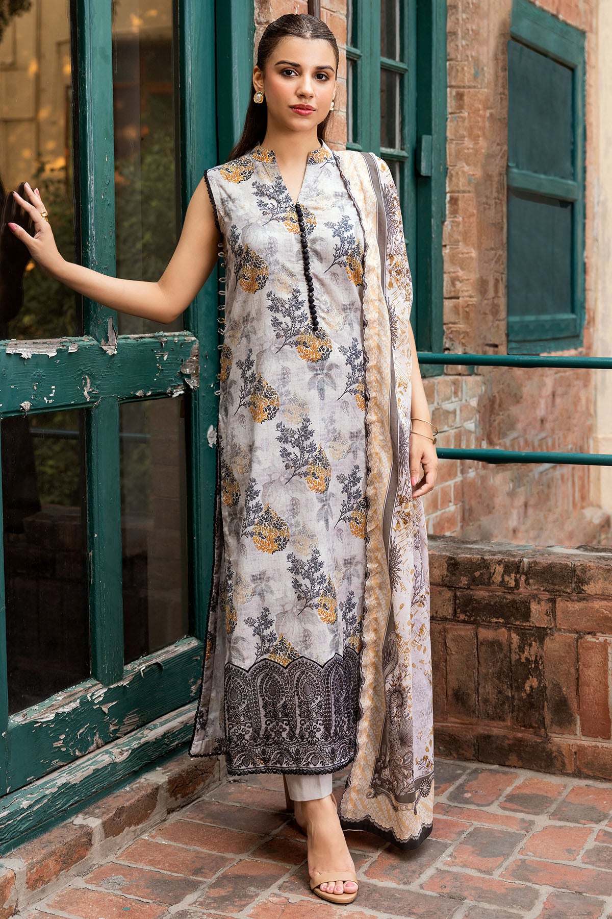 4984-Samara Digital Printed Cambric Unstitched – Motifz